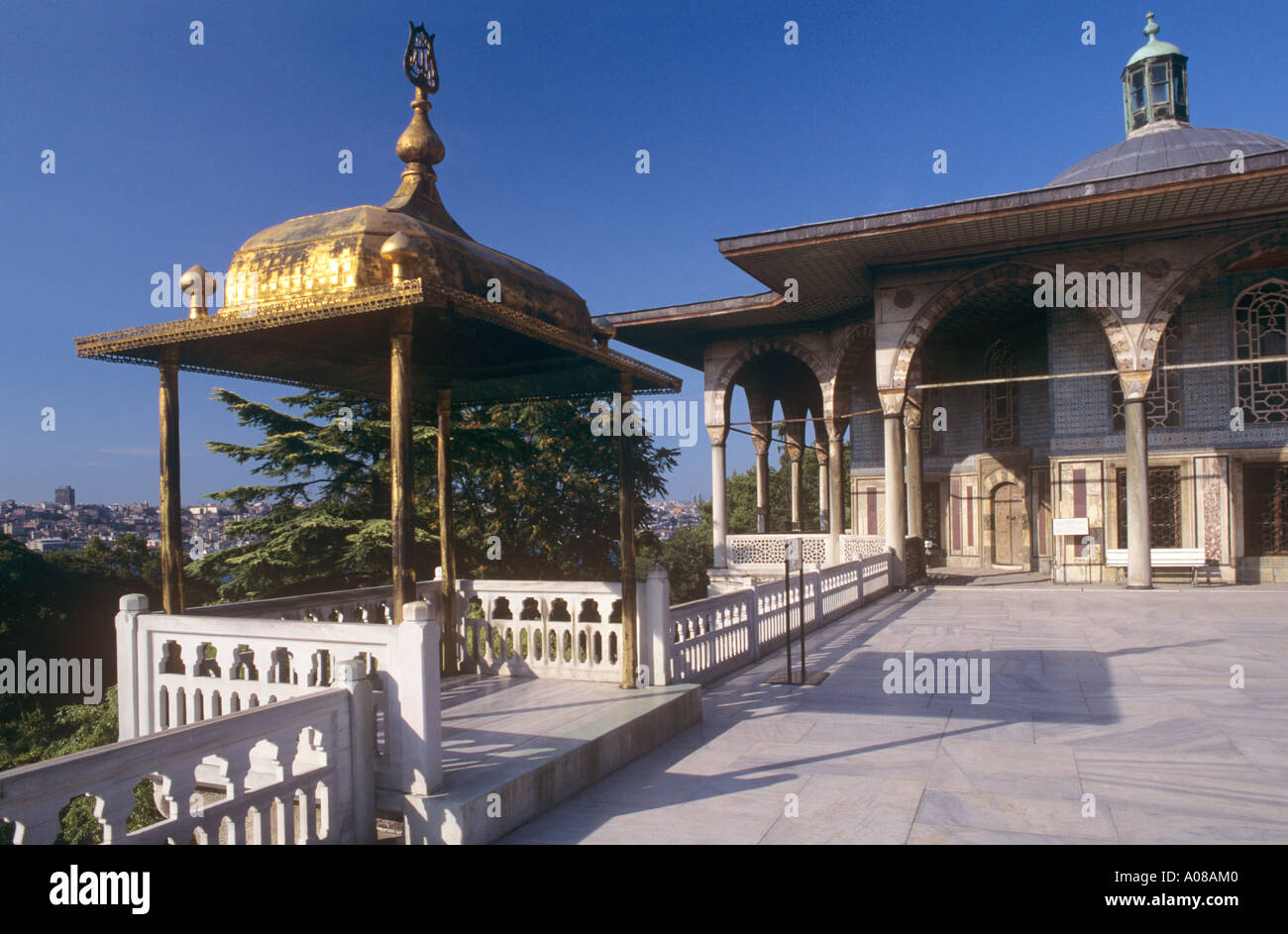 Moonlight Canopy Topkapi Palace Istanbul Turkey Stock Photo - Alamy