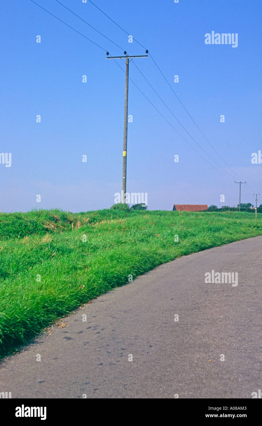 Communication poles hi-res stock photography and images - Alamy