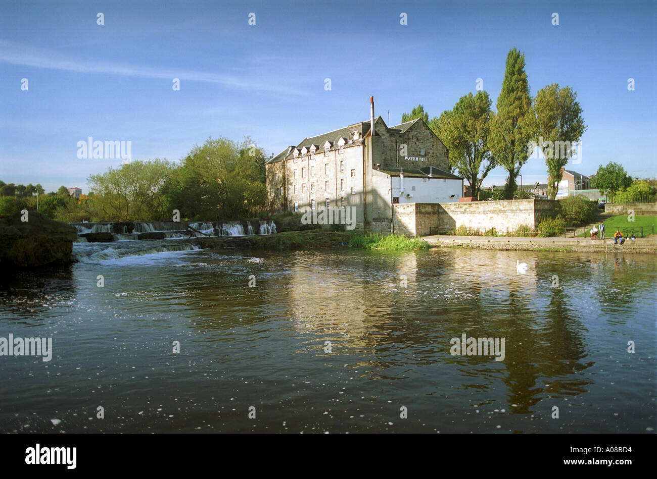 White cart river paisley hi-res stock photography and images - Alamy