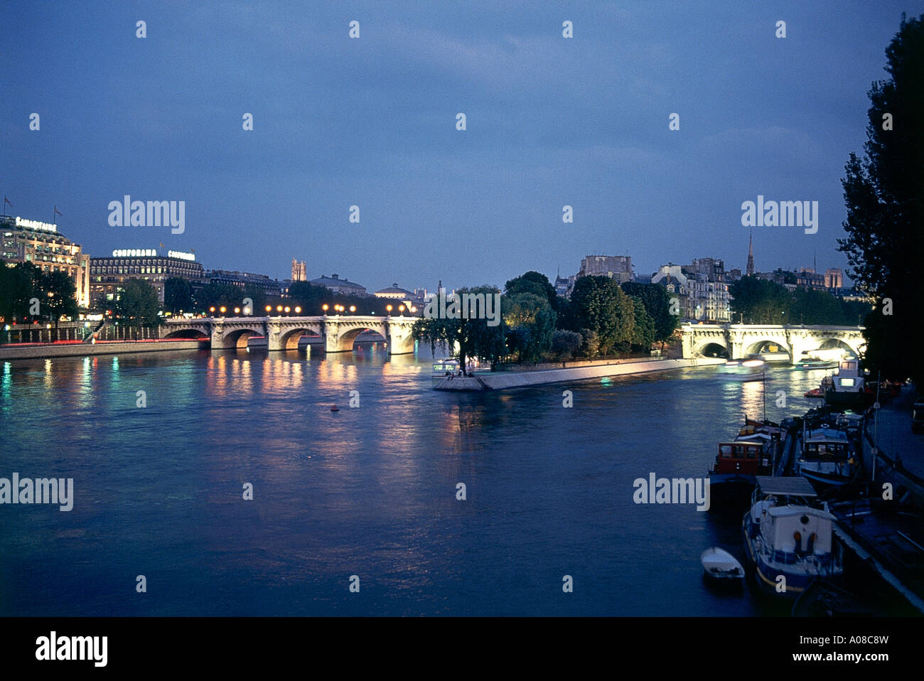 Medieval paris hi-res stock photography and images - Alamy