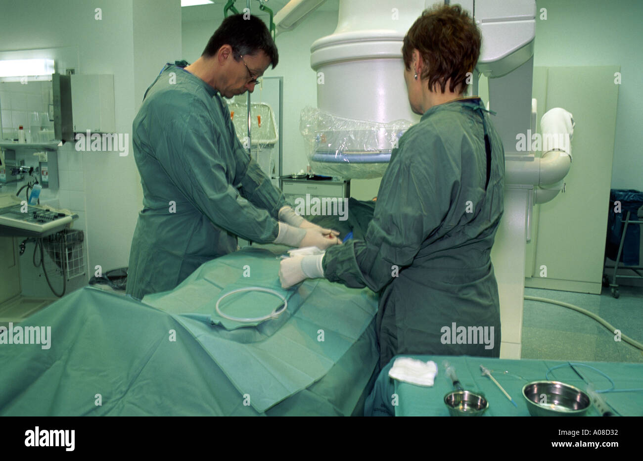 Doctor preparing patient for operation Stock Photo - Alamy