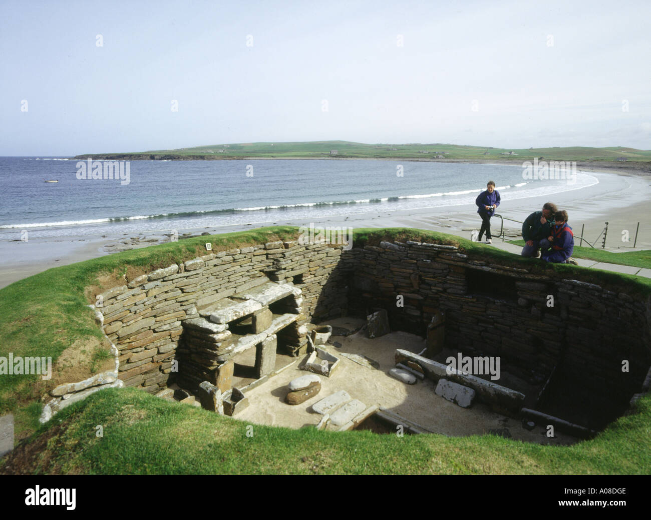 dh Bay of Skaill SKARA BRAE ORKNEY People prehistoric neolithic ...
