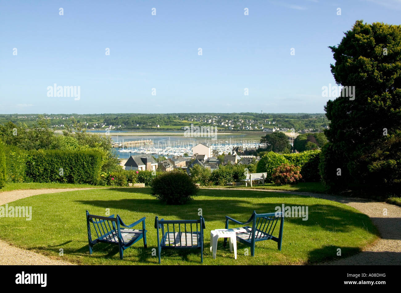 Villa cyrnos hi-res stock photography and images - Alamy