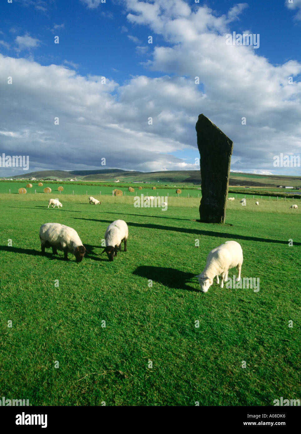 Neolithic henges hi-res stock photography and images - Alamy
