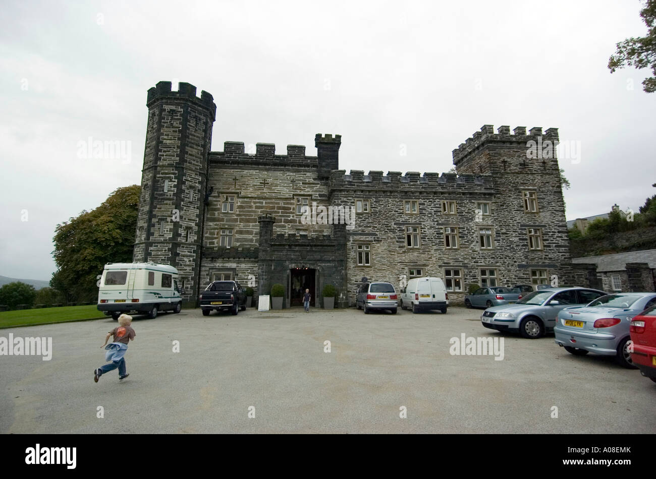 Castell Deudraeth hotel Portmeirion Gwynedd Stock Photo - Alamy