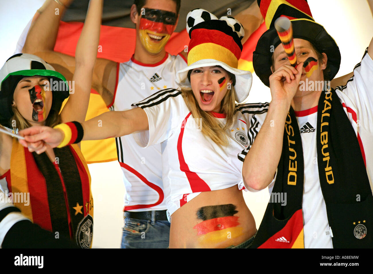Gruppe deutscher Fussball Fans, group of German football fans Stock ...