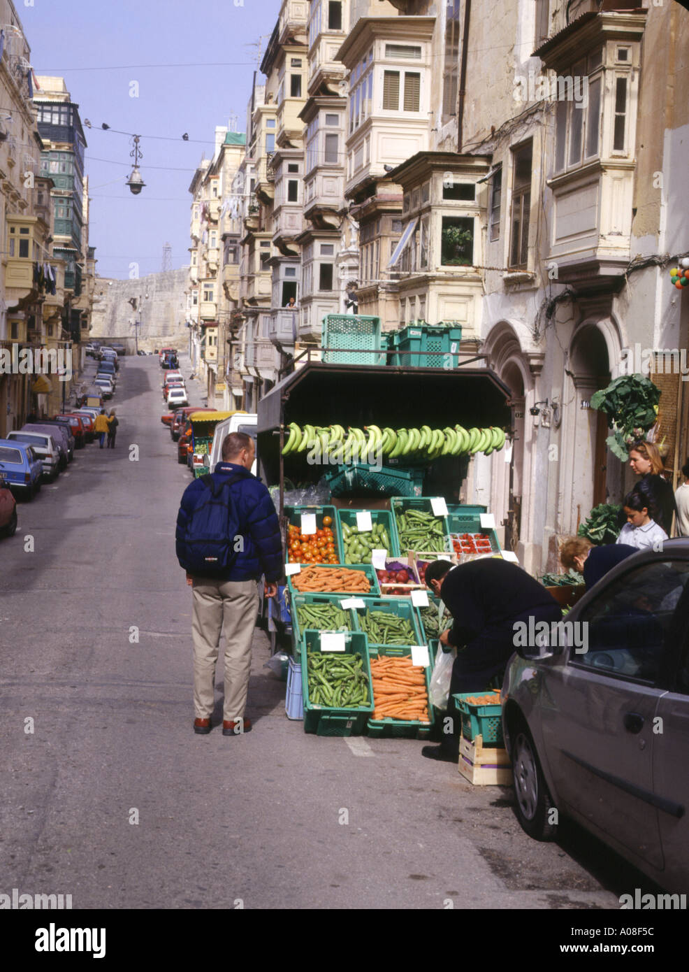 Malta valletta back street hi-res stock photography and images - Alamy