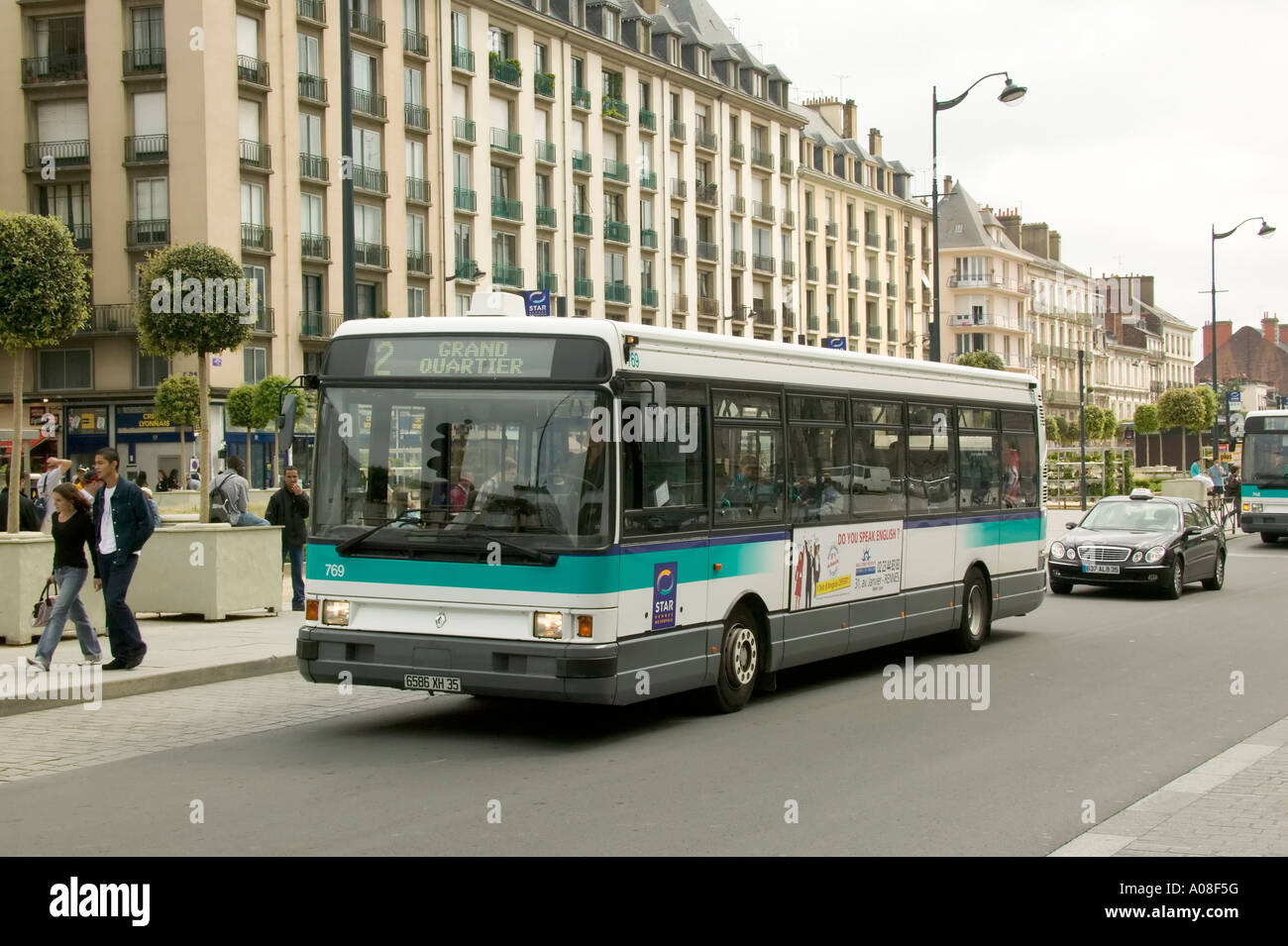 Centre bus hi-res stock photography and images - Alamy