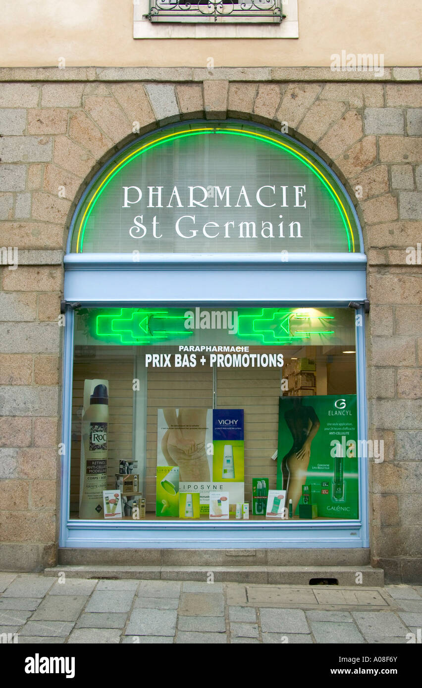 Town centre pharmacy window in Rennes Stock Photo - Alamy
