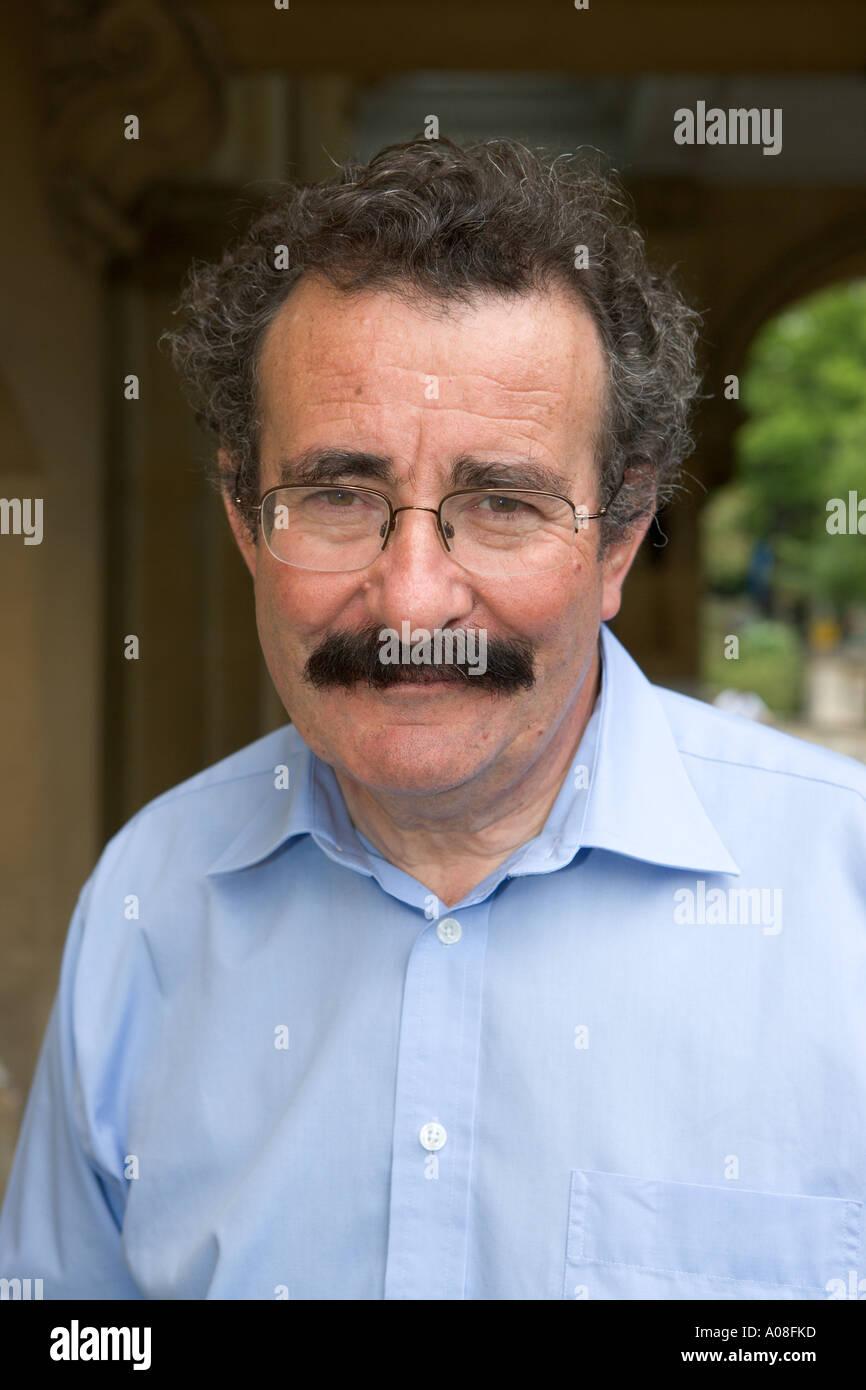 Robert winston hi-res stock photography and images - Alamy