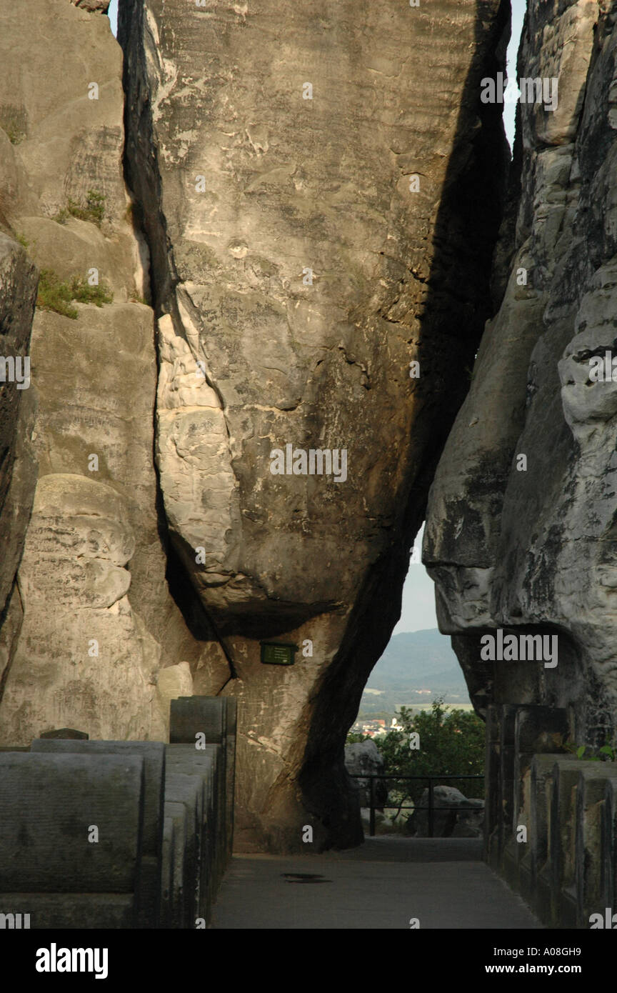 Rock sandstone bridge hi-res stock photography and images - Alamy
