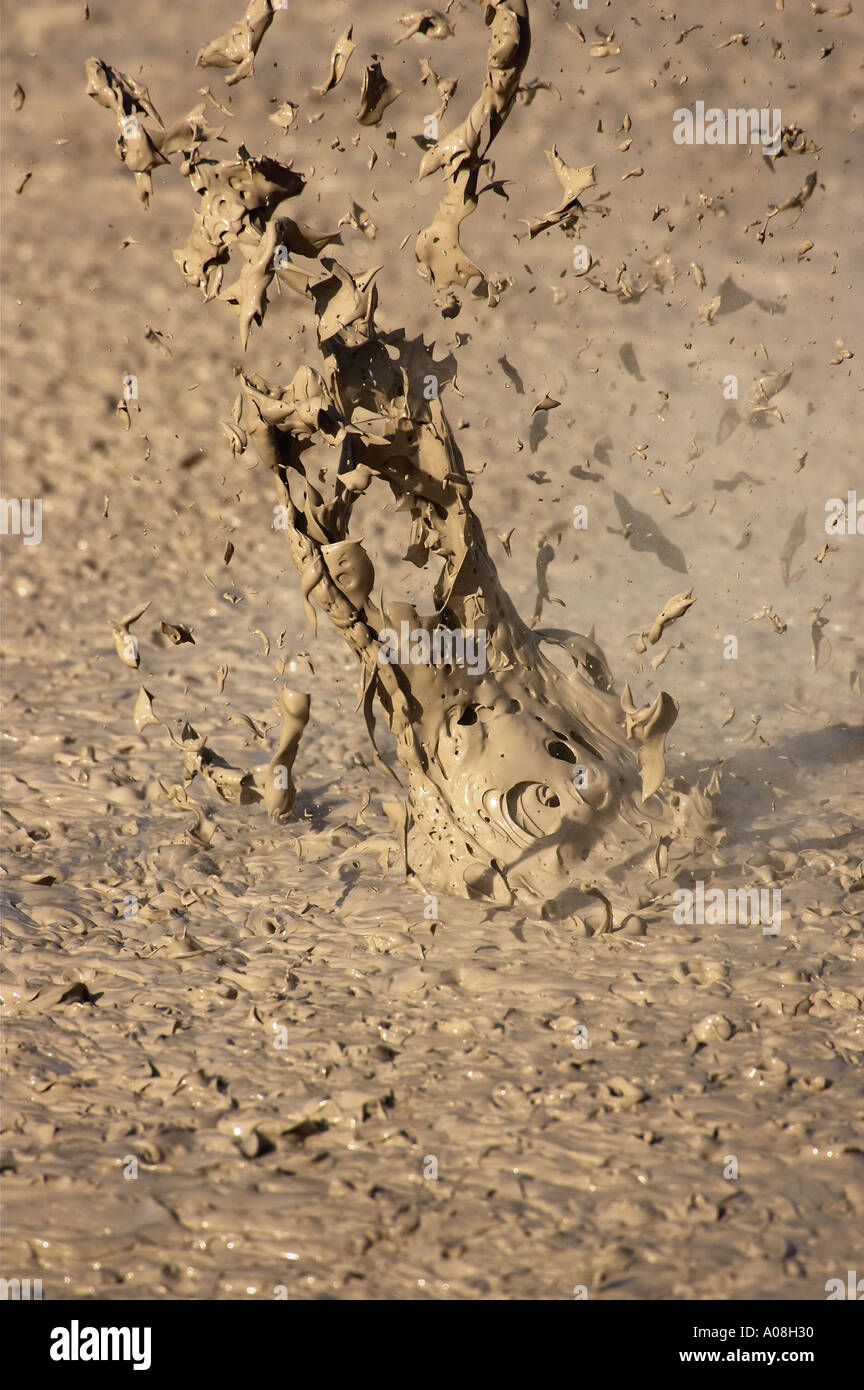 Rotorua dangerous thermal activity hi-res stock photography and images ...