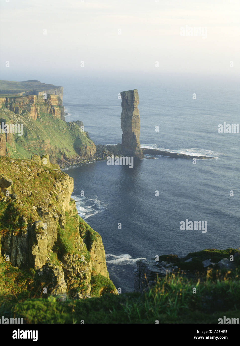 dh Old Man of Hoy HOY ORKNEY Seastack sea cliffs Pentland Firth rocks ...