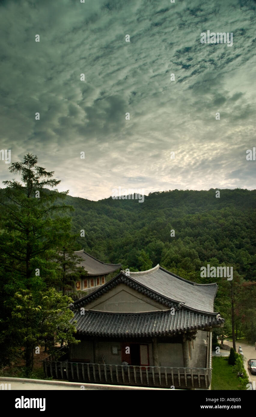 Zen hall of the Musangsa Temple on Kyerongsa Mountain in South Korea ...