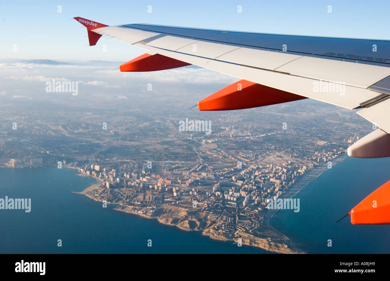 airplane wing in flight Stock Photo - Alamy