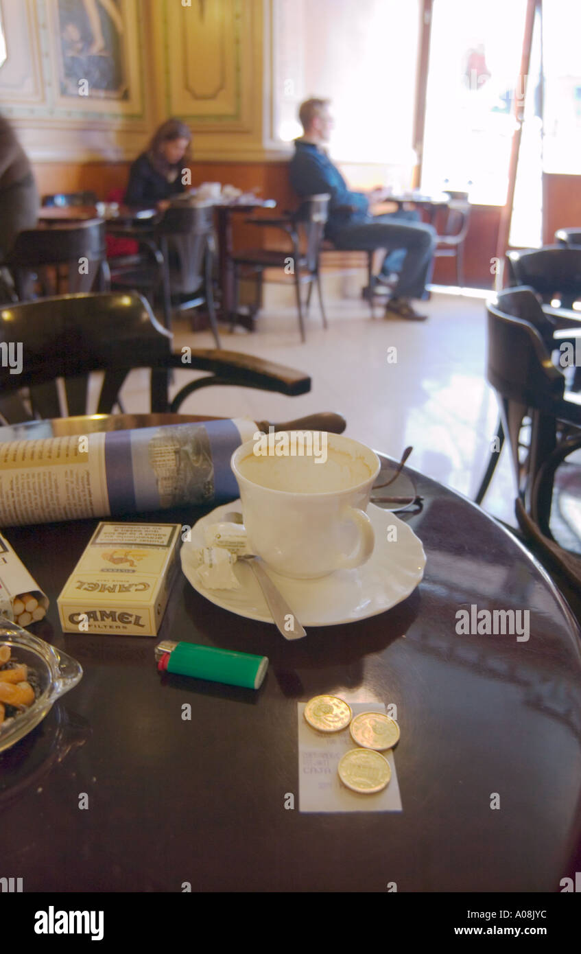 Café de l’òpera barcelona hi-res stock photography and images - Alamy