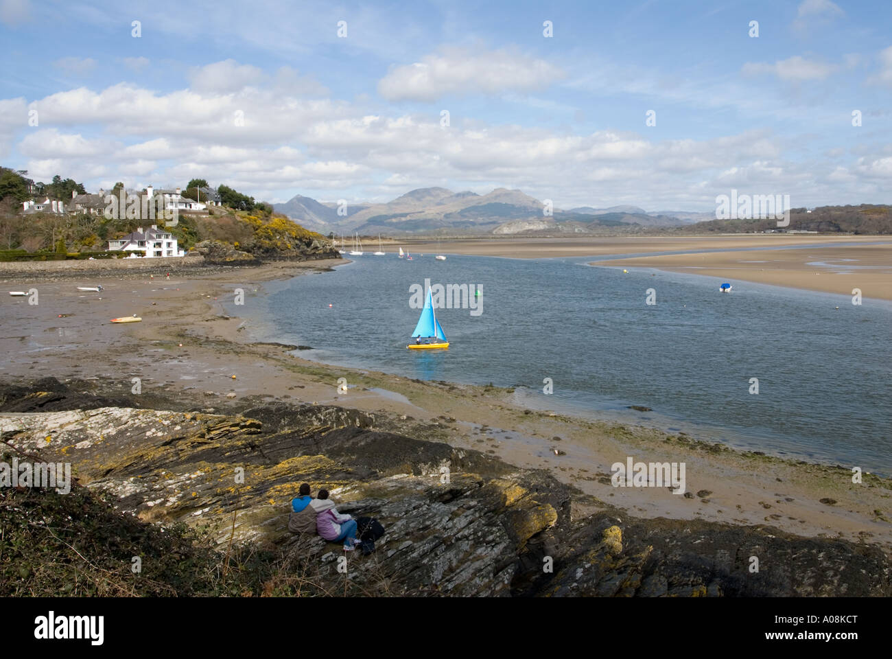 Boats at borth y gest hi-res stock photography and images - Alamy