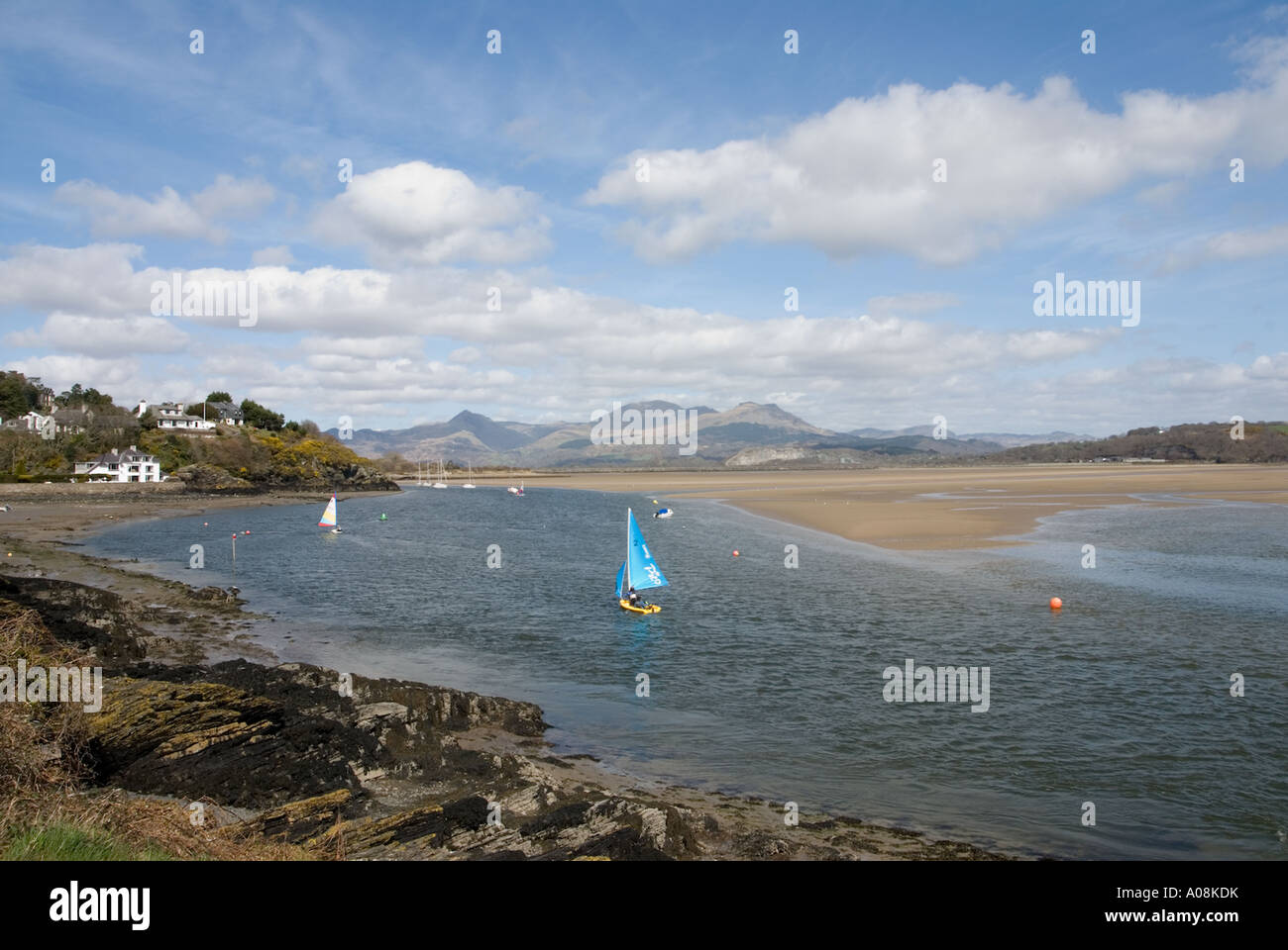 Borth y gest boats hi-res stock photography and images - Alamy