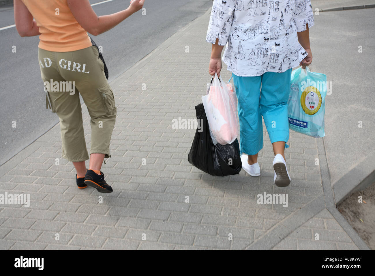 Shopping carriers hi-res stock photography and images - Alamy