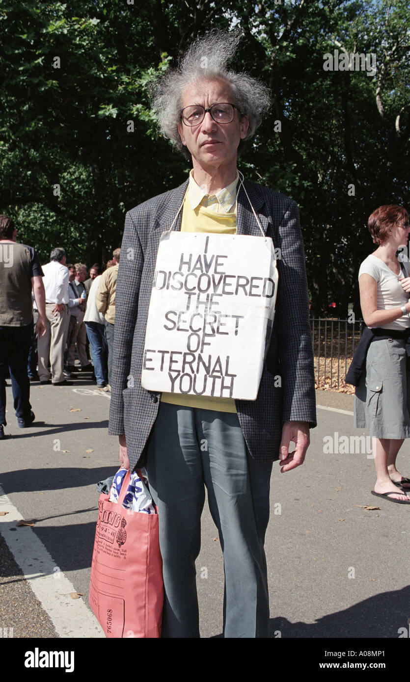 Man wearing sandwich board hi-res stock photography and images - Alamy