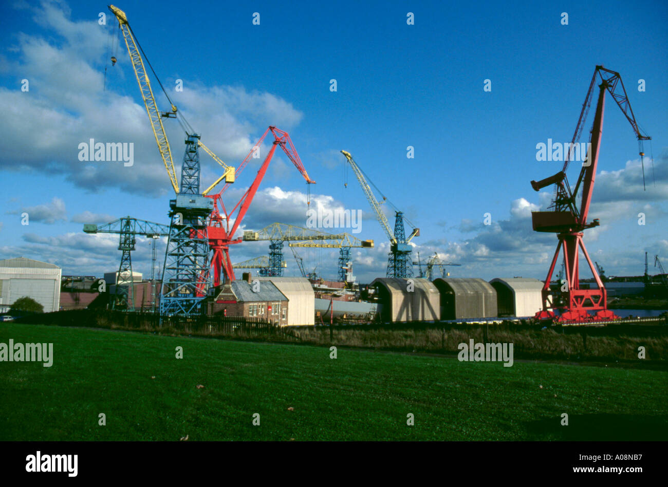 The Ship in the Hole pub surrounded by cranes of Swan Hunters shipyard ...
