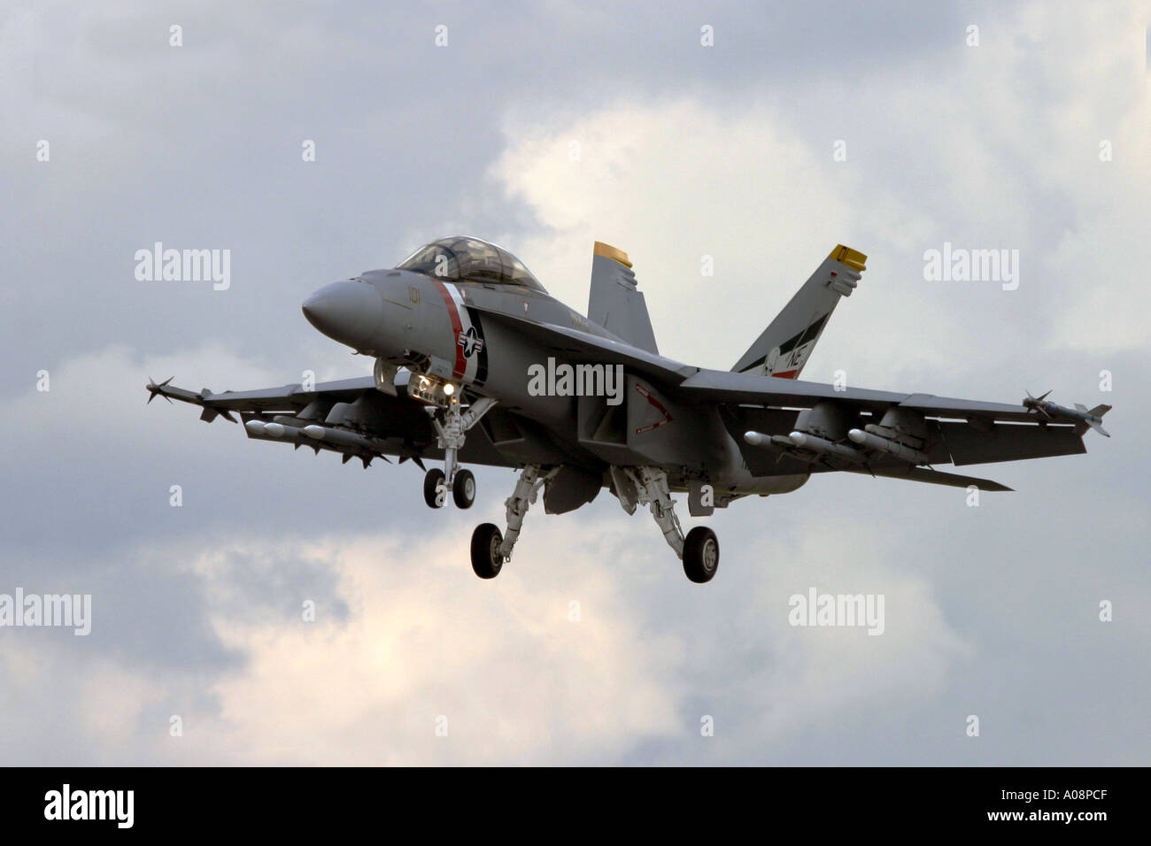 Boeing F18 Super Hornet landing after display at farnborough 2004 Stock ...
