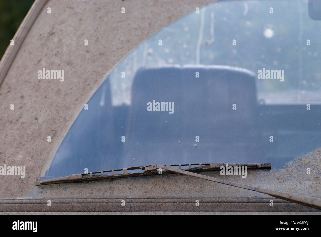 Windscreen wiper smear hi-res stock photography and images - Alamy