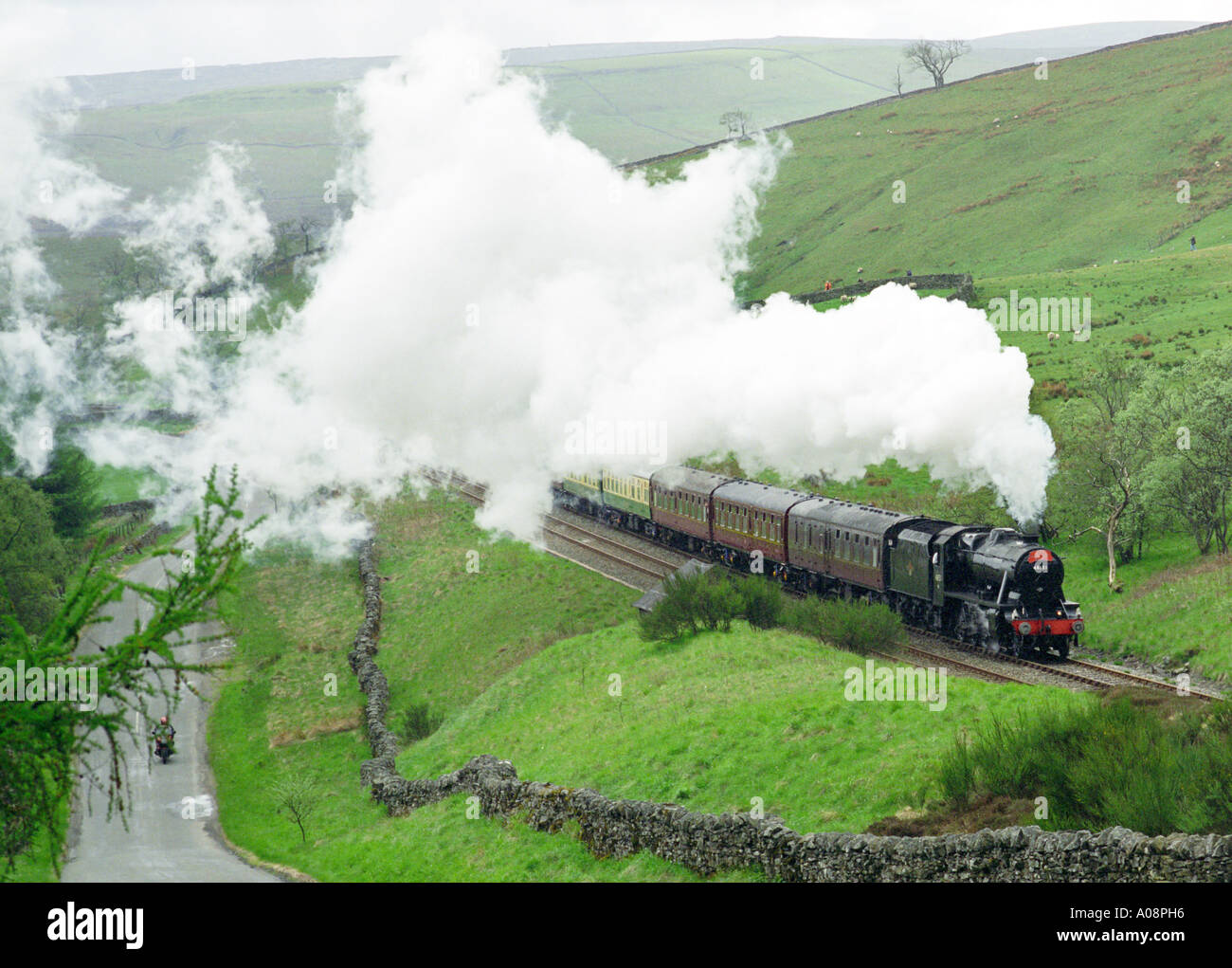 Steam Train Countryside England High Resolution Stock Photography and ...