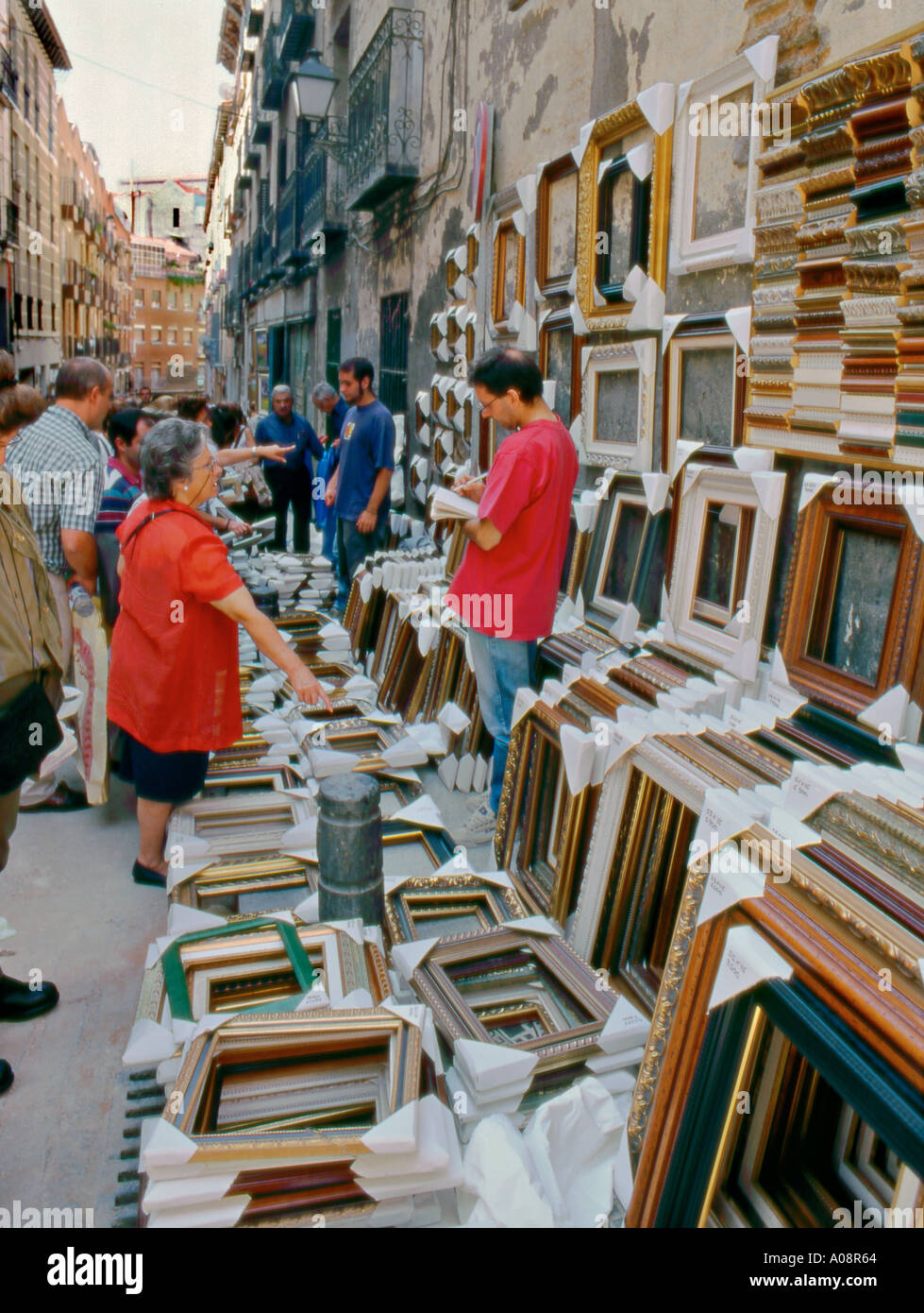 Rastro sunday market hi-res stock photography and images - Alamy