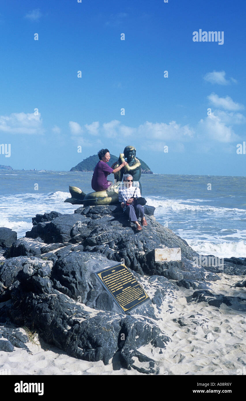 Tourist at the mermaid statue on Samila Beach in Songkhla Stock Photo ...