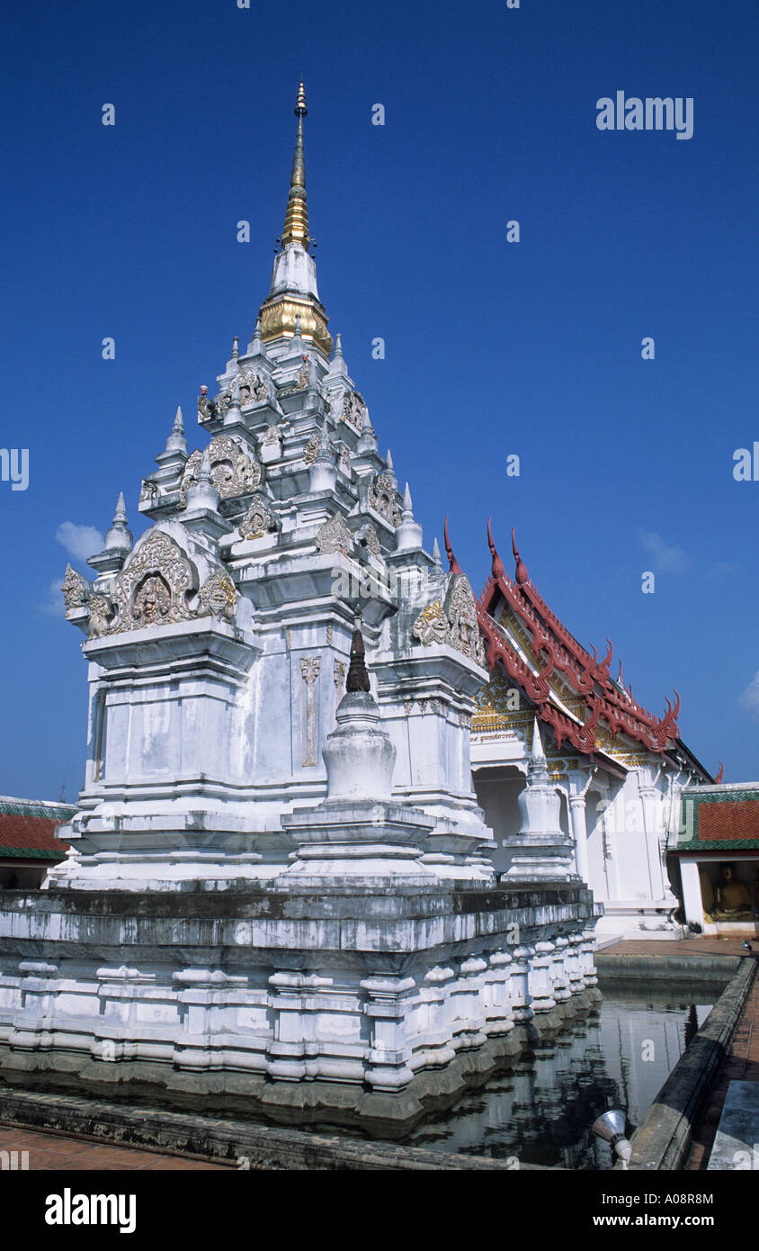 Exterior of temple Stock Photo - Alamy