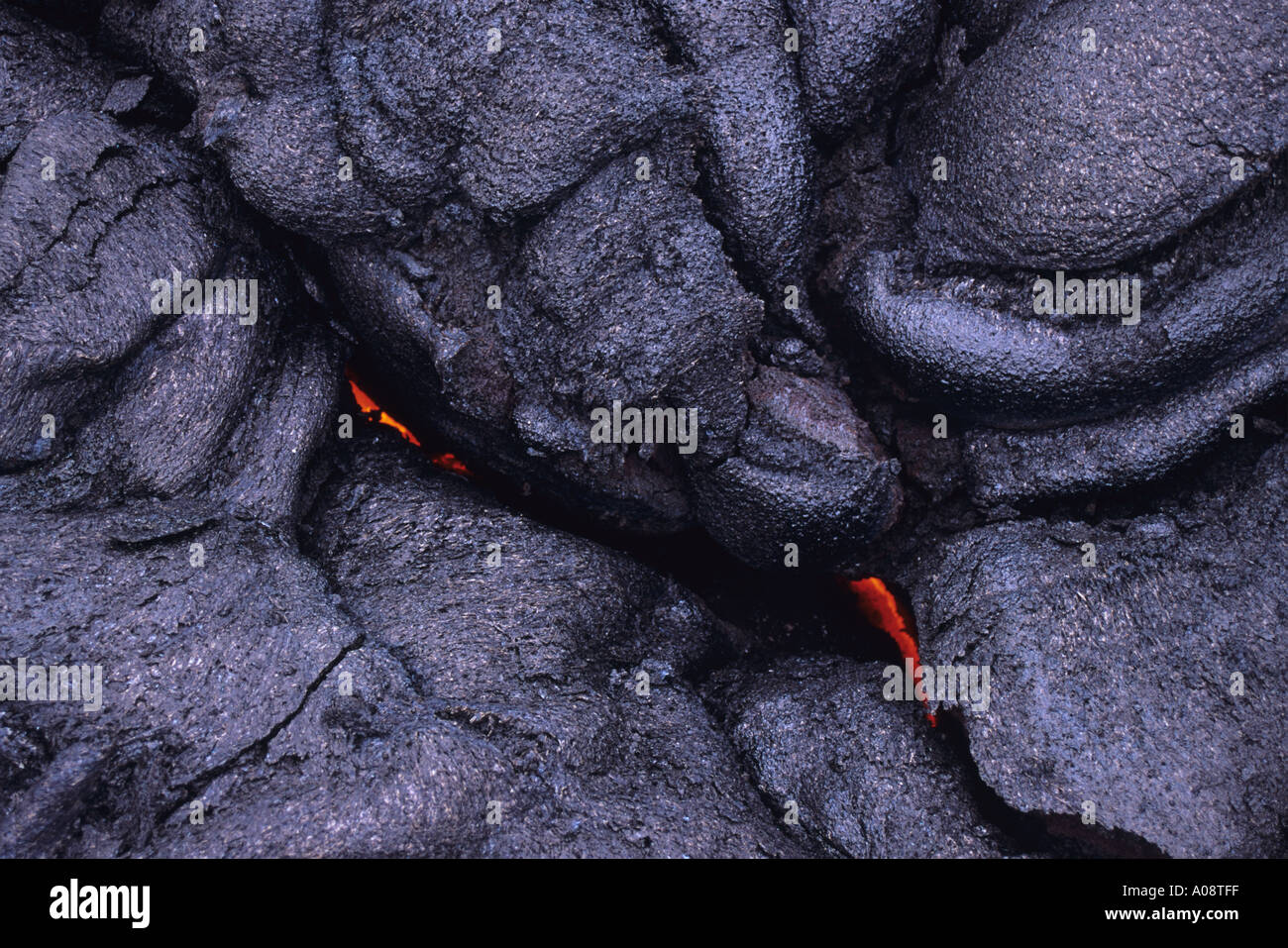Cooling and molten lava on Kilauea volcano - Volcanoes National Park ...