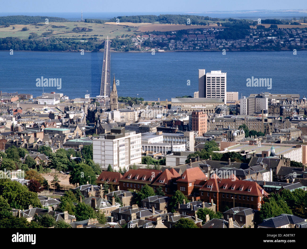 dh River Tay road bridge DUNDEE ANGUS SCOTLAND Scottish cities bridges ...