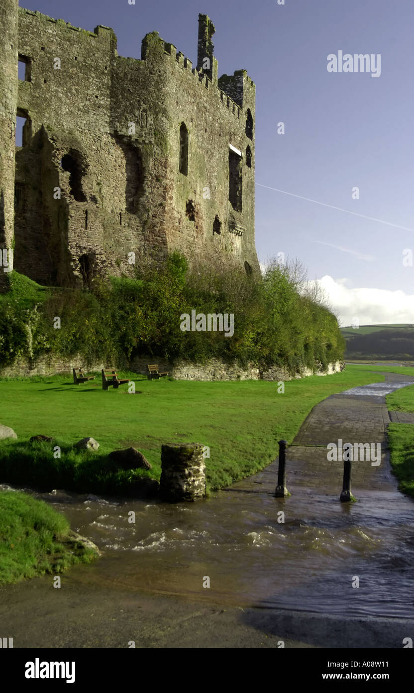 Laugharne Castle where Dylan Thomas wrote alot of his works Stock Photo ...