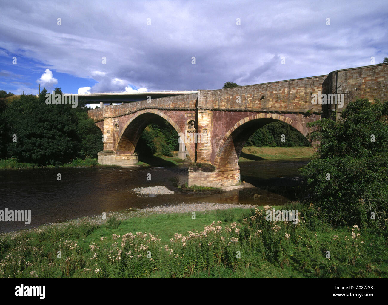 dh RIVER TWEED BORDERS Old road bridge across River Tweed stone spans ...