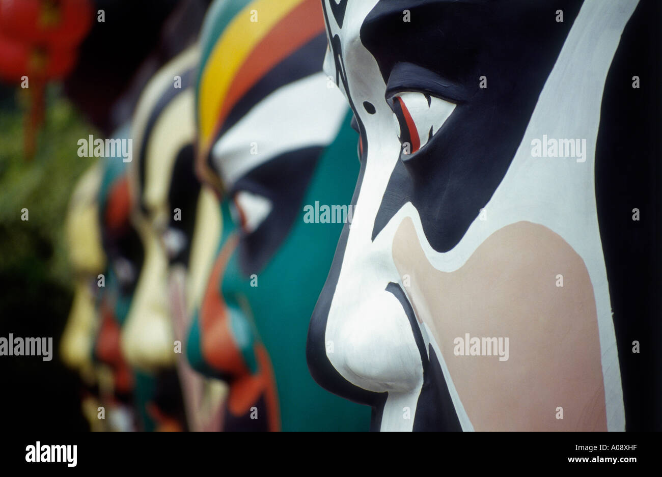 Chinese masks hi-res stock photography and images - Alamy