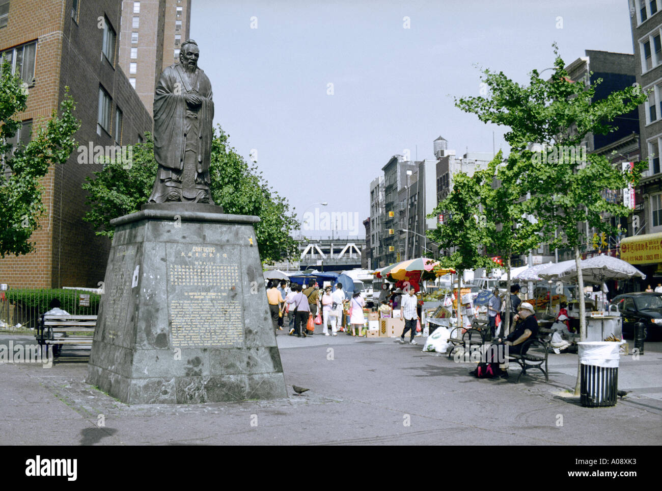 Statue of Confucius, Chinatown, New York City Stock Photo - Alamy