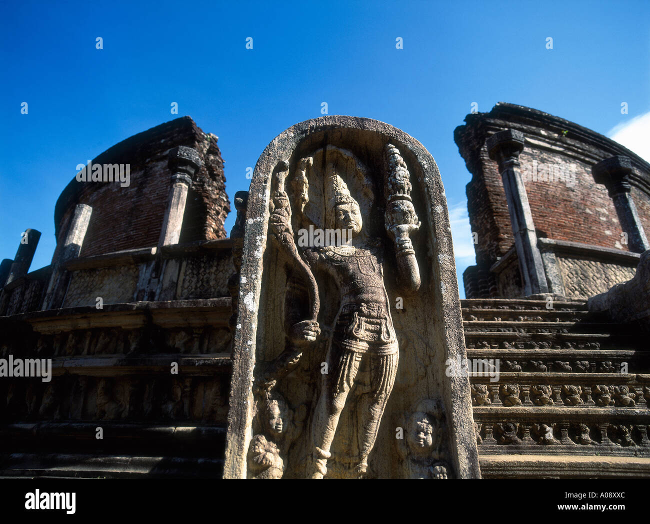 Stones ruins polonnaruwa hi-res stock photography and images - Alamy