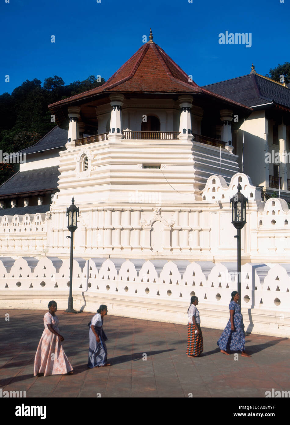 Sri Lanka, Kandy, Temple Of The Tooth Stock Photo - Alamy