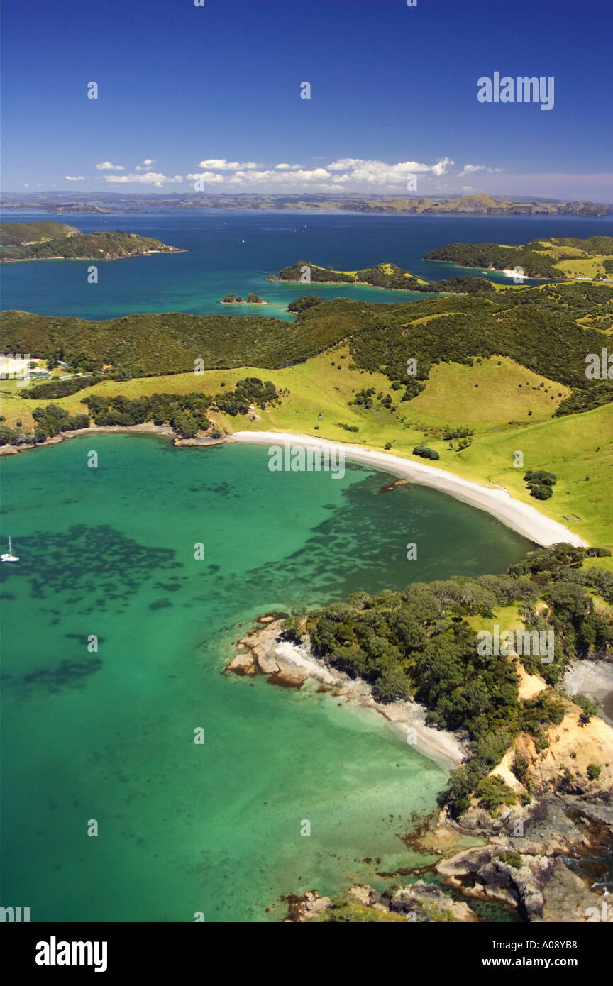 Urupukapuka island bay islands new hi-res stock photography and images ...