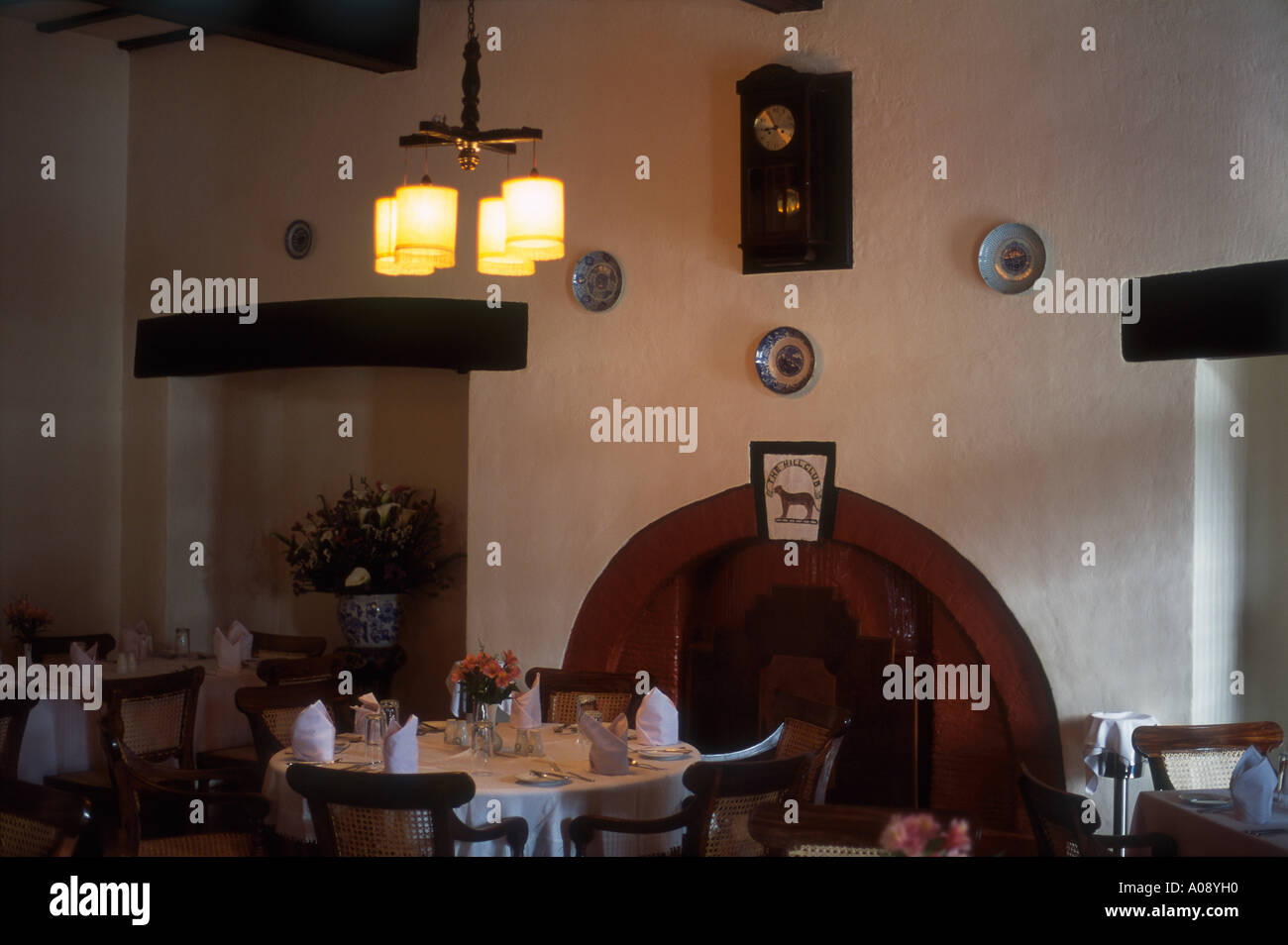 Tudor dining room hi-res stock photography and images - Alamy