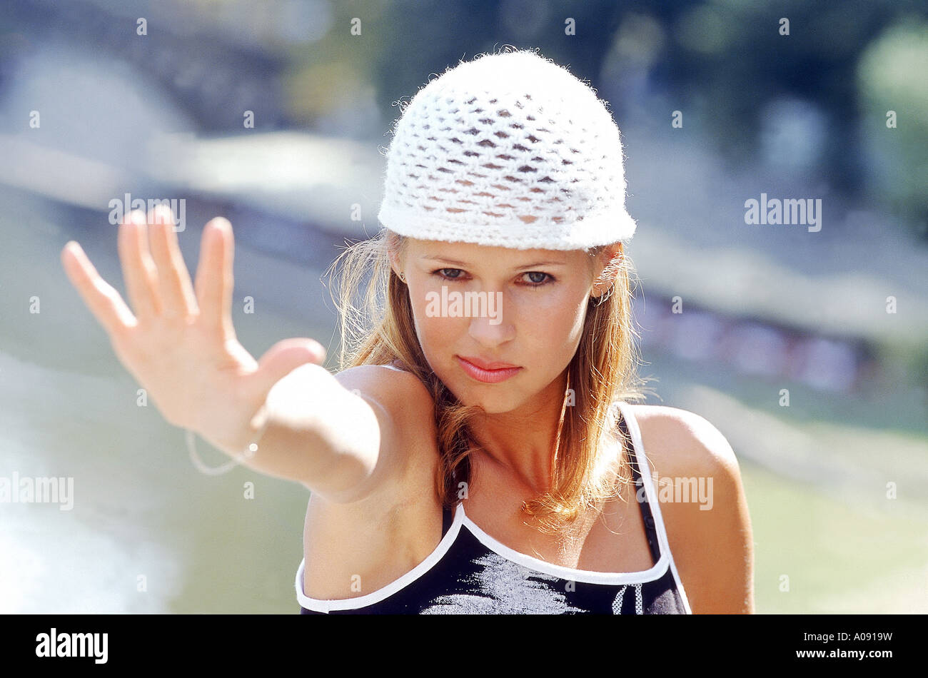 Hair splayed out hi-res stock photography and images - Alamy