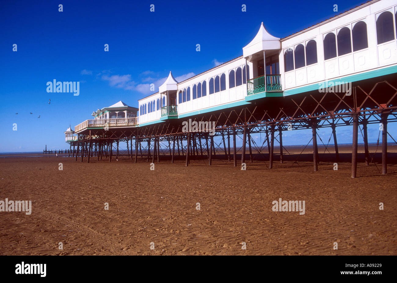 Lytham st annes tourist attractions hi-res stock photography and images ...