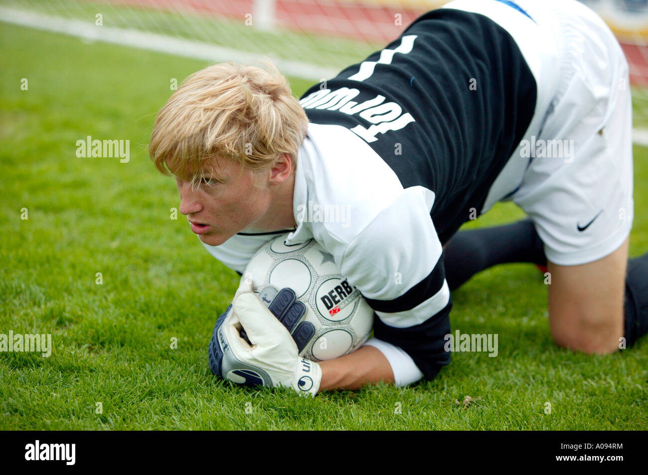Fussballspieler Torwart, football player goalkeeper Stock Photo - Alamy