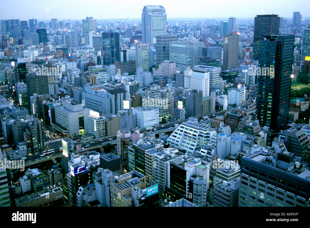 Japan downtown skyline panorama hi-res stock photography and images - Alamy