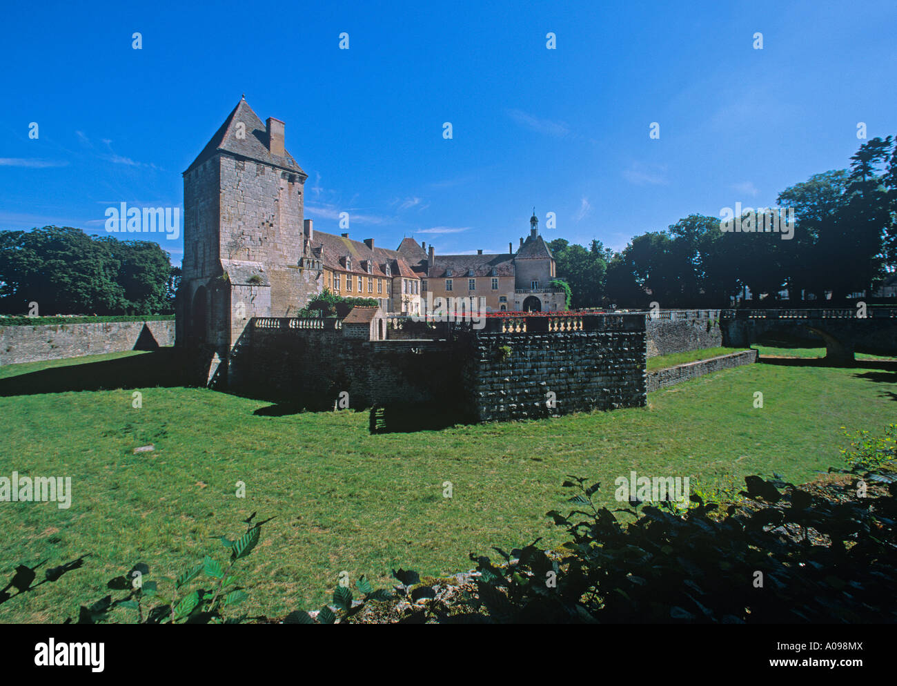 Chateau Epoisses castle built 1560 with wide moat and fortified ...