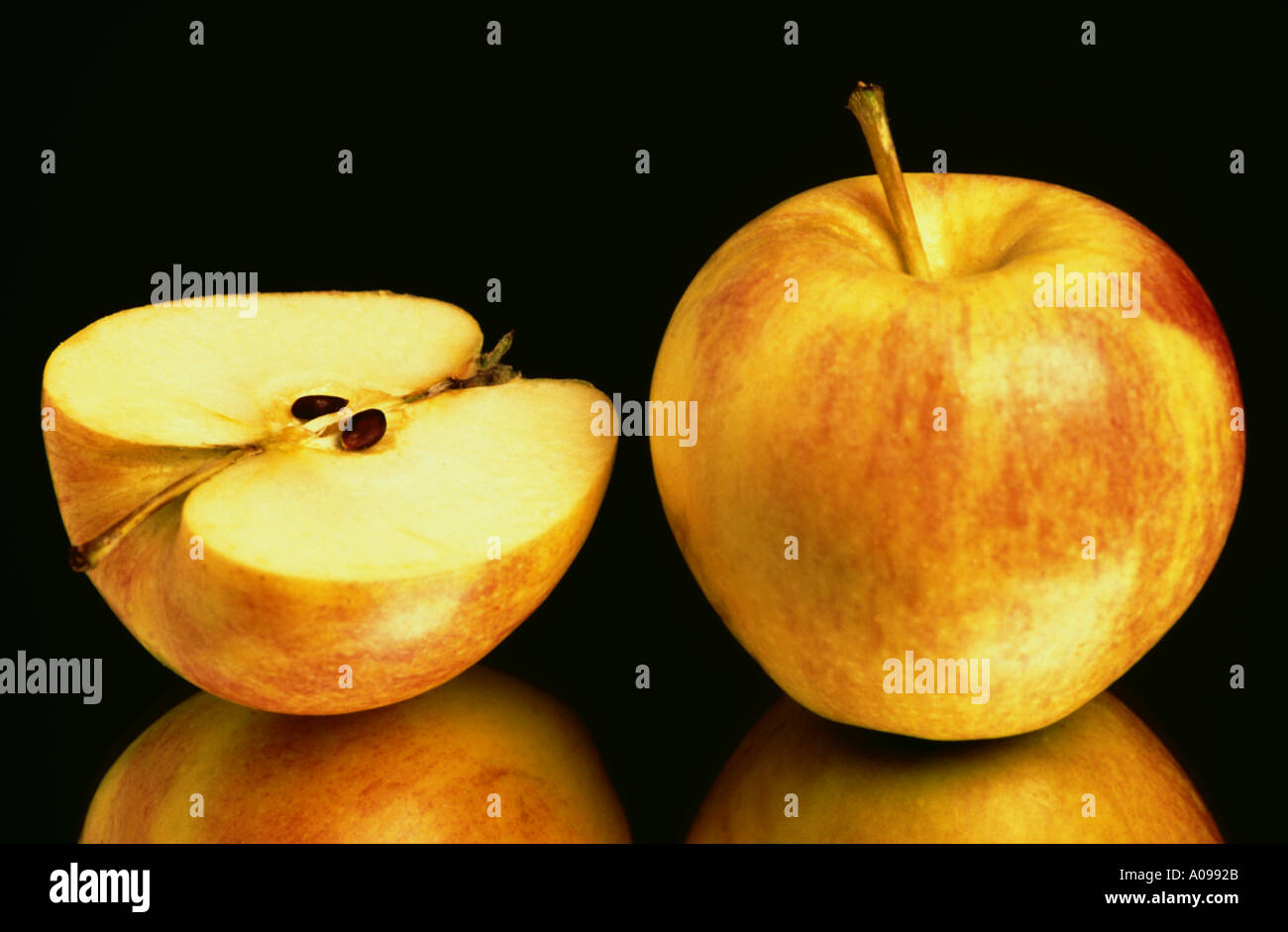 Half orange apples hi-res stock photography and images - Alamy