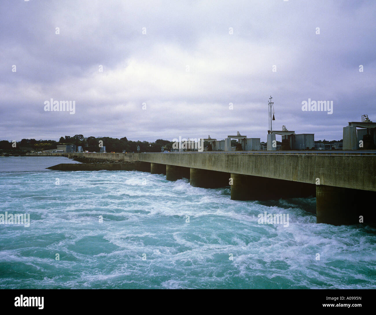 La rance tidal barrage High Resolution Stock Photography and Images - Alamy