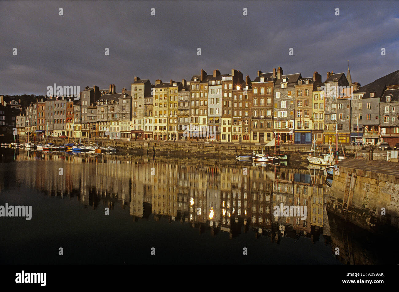 The old harbour of Honfleur Stock Photo - Alamy