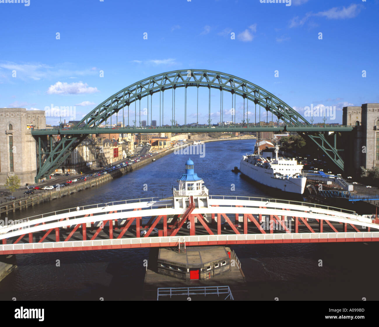 Swing Bridge and New Tyne Bridge, Newcastle upon Tyne, Tyneside, Tyne ...
